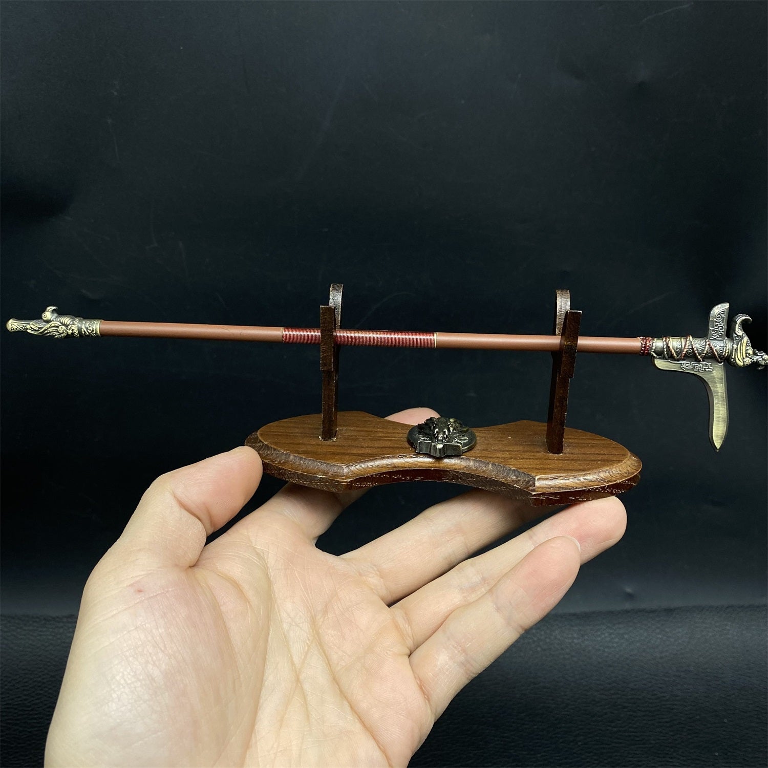 Pre-Qin Peri Bronze Dagger-axe Metal Replica – Miniwarrior