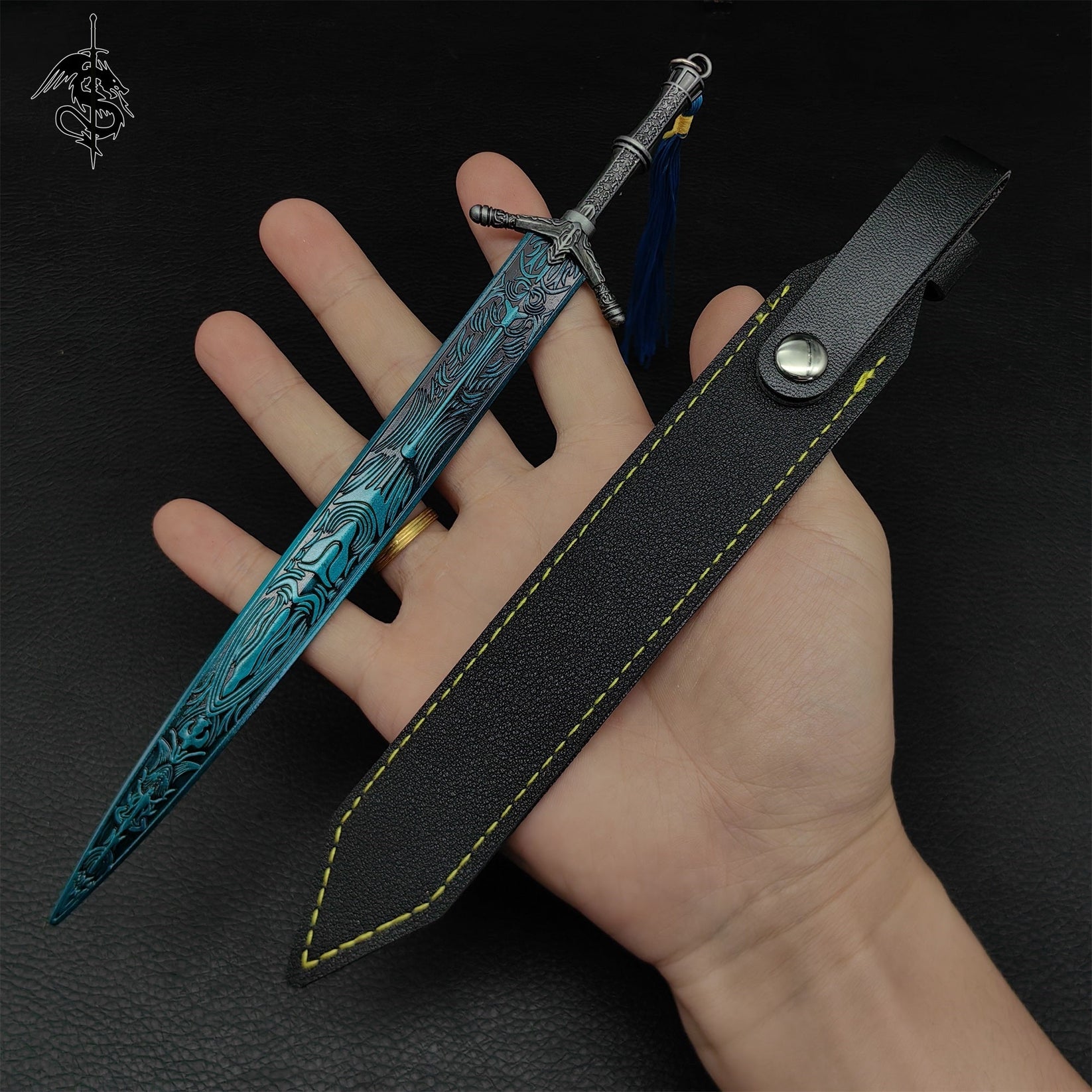 Moonlight Greatsword Metal Dark Moon Sword – Miniwarrior