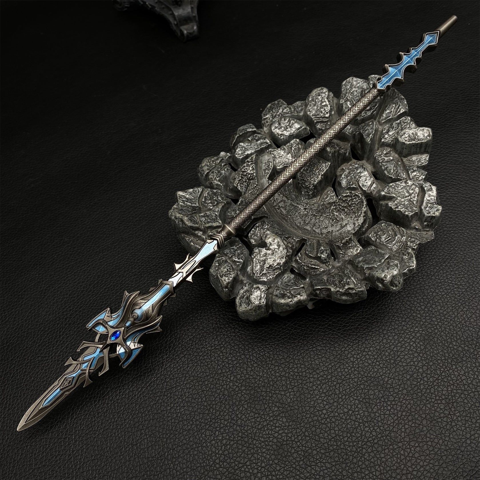 Metal Weapon Overlord Spear Mini Replica – Miniwarrior