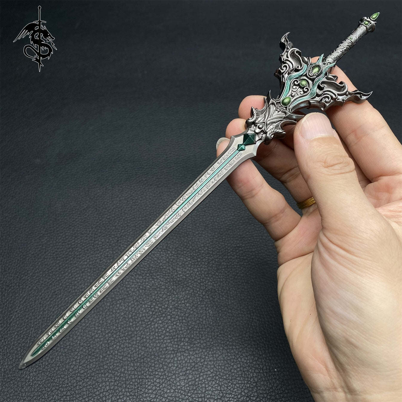 Perfect W Reincarnation Sword Metal Display Art – Miniwarrior