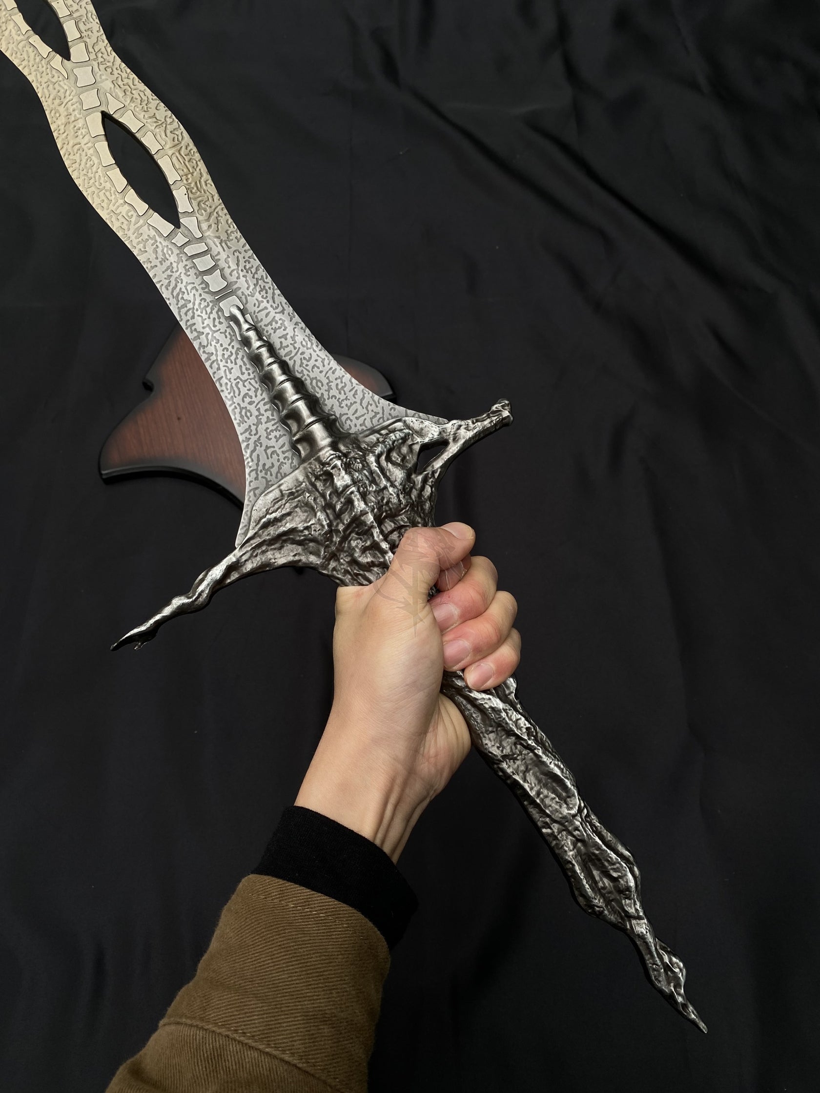 Life-size Sacred Relic Sword Metal Replica – Miniwarrior