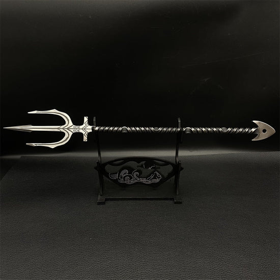 Hand-Forged Ebony War Axe Aquaman Atlantis Three-Pronged Spear ...